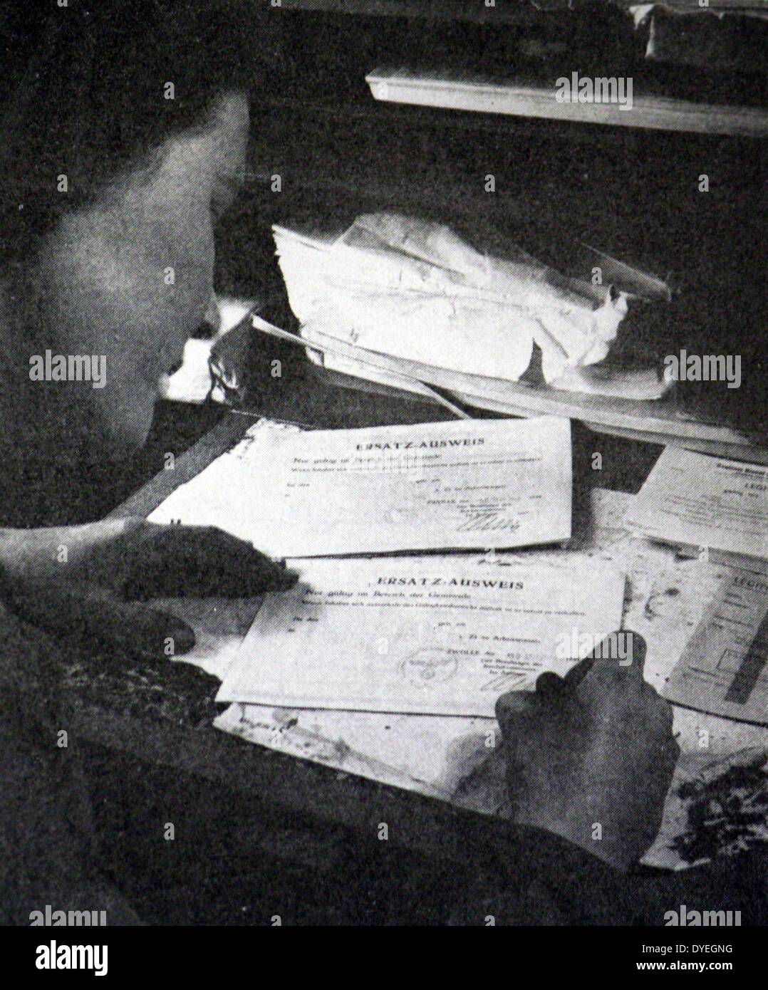 Dutch resistance world war hi-res stock photography and images - Alamy