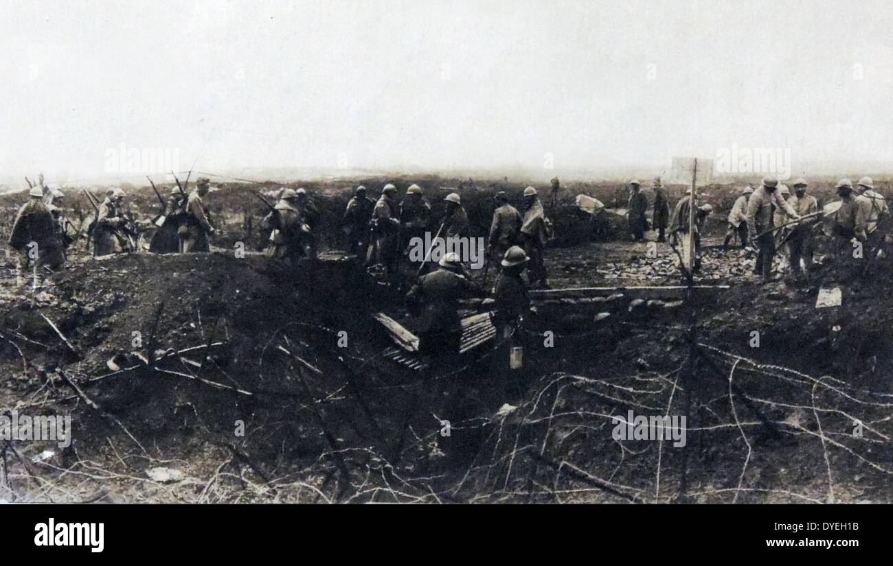 Wwi world war i fortification france french troops trench hi-res stock ...