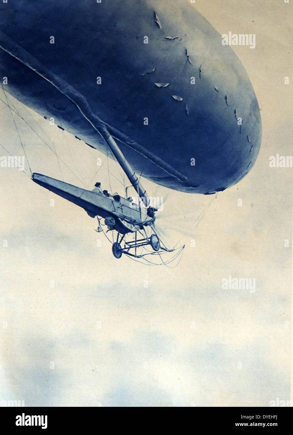 Submarine hunting small naval dirigible hi-res stock photography and ...