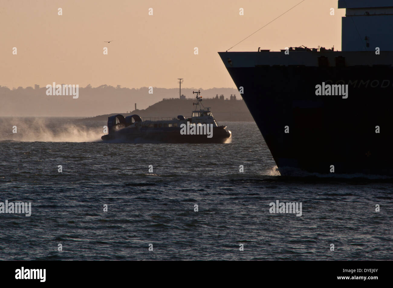 Hovercraft ferry hi-res stock photography and images - Alamy