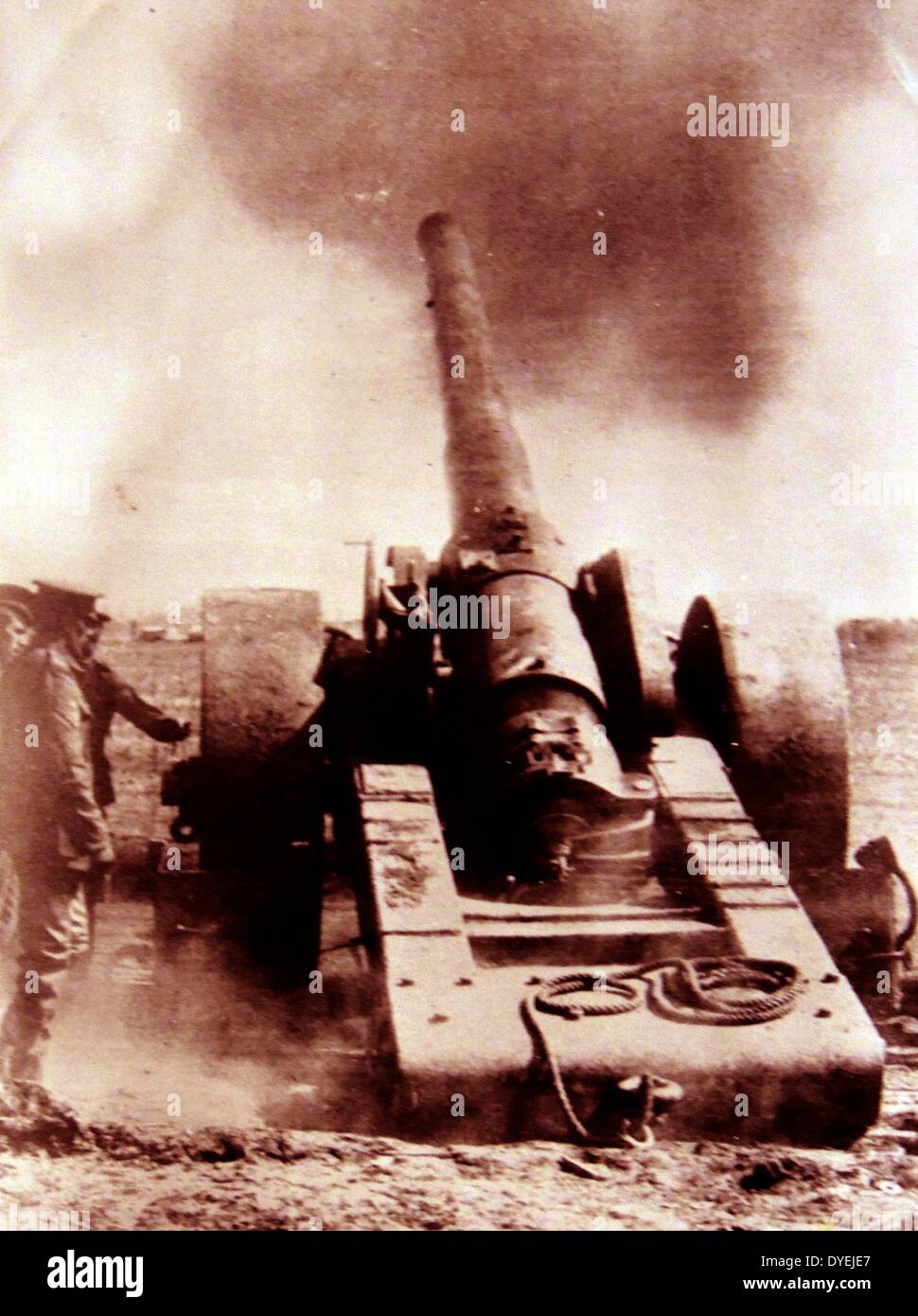 Artillery positions hi-res stock photography and images - Alamy