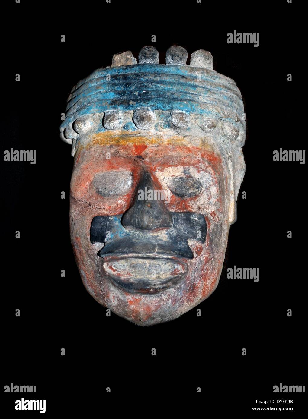 Stone head hi-res stock photography and images - Alamy