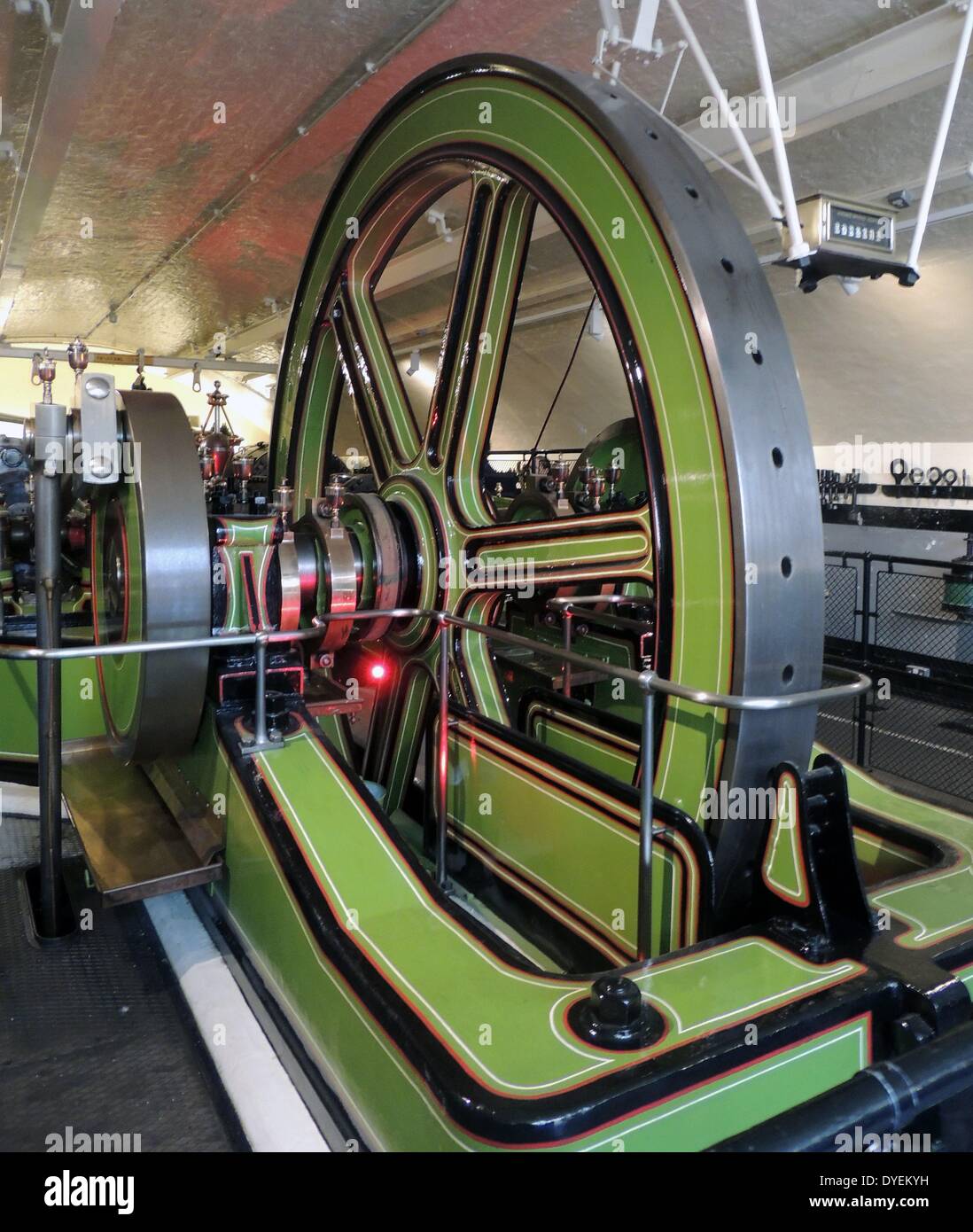 Tower bridge london england architecture bridge steam engine gears ...