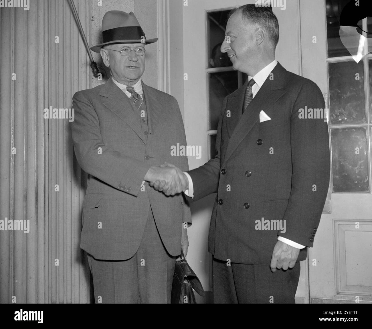 March 17 1937 professor edward s corwin hi-res stock photography and ...