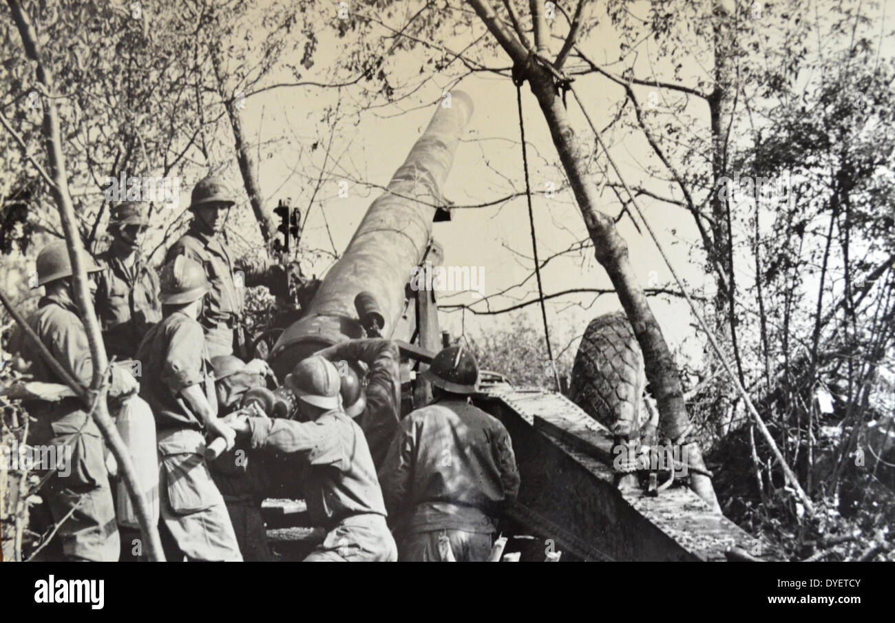 French artillery advance on German positions in the Vosges region ...
