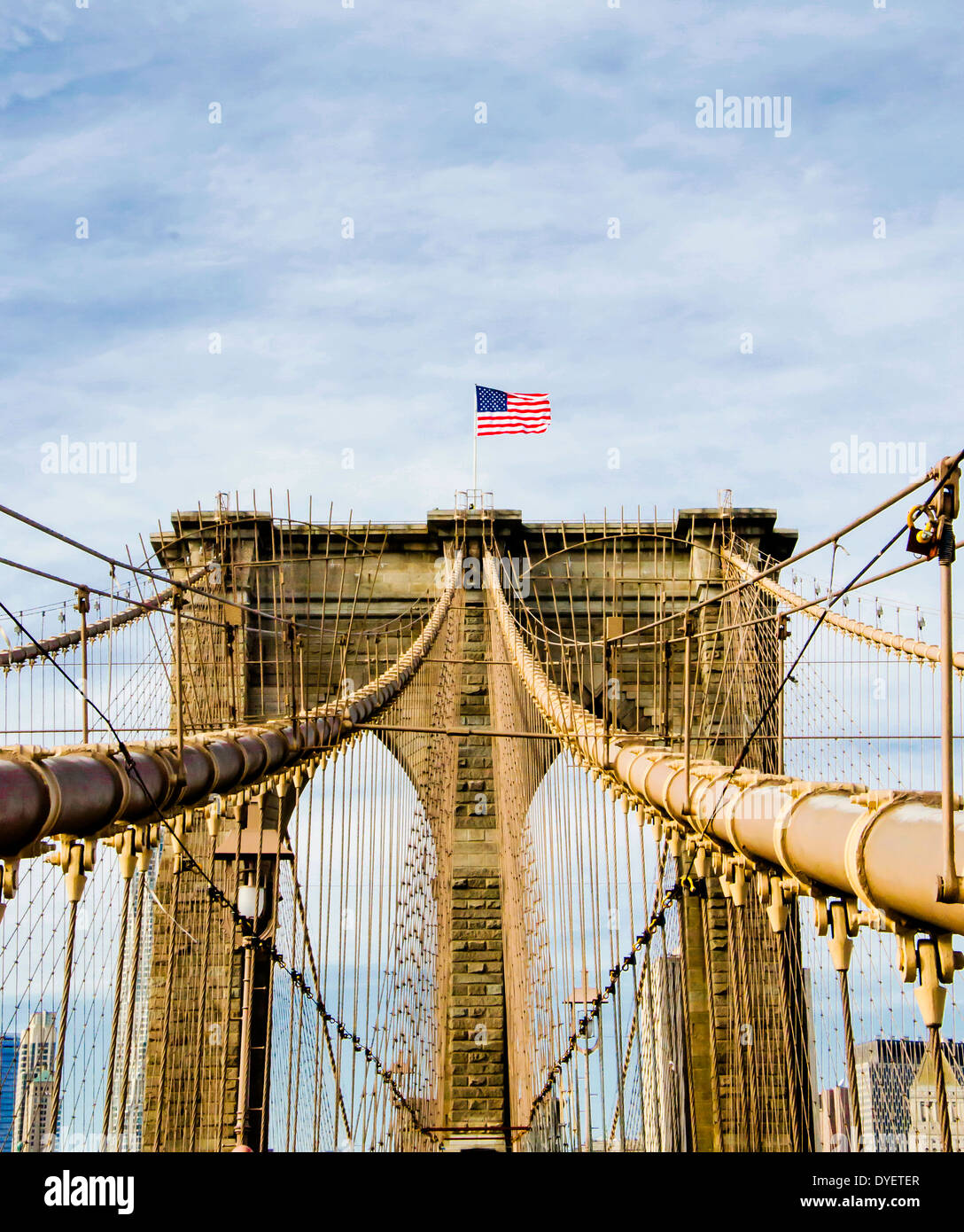 Brooklyn bridge footpath hi-res stock photography and images - Alamy