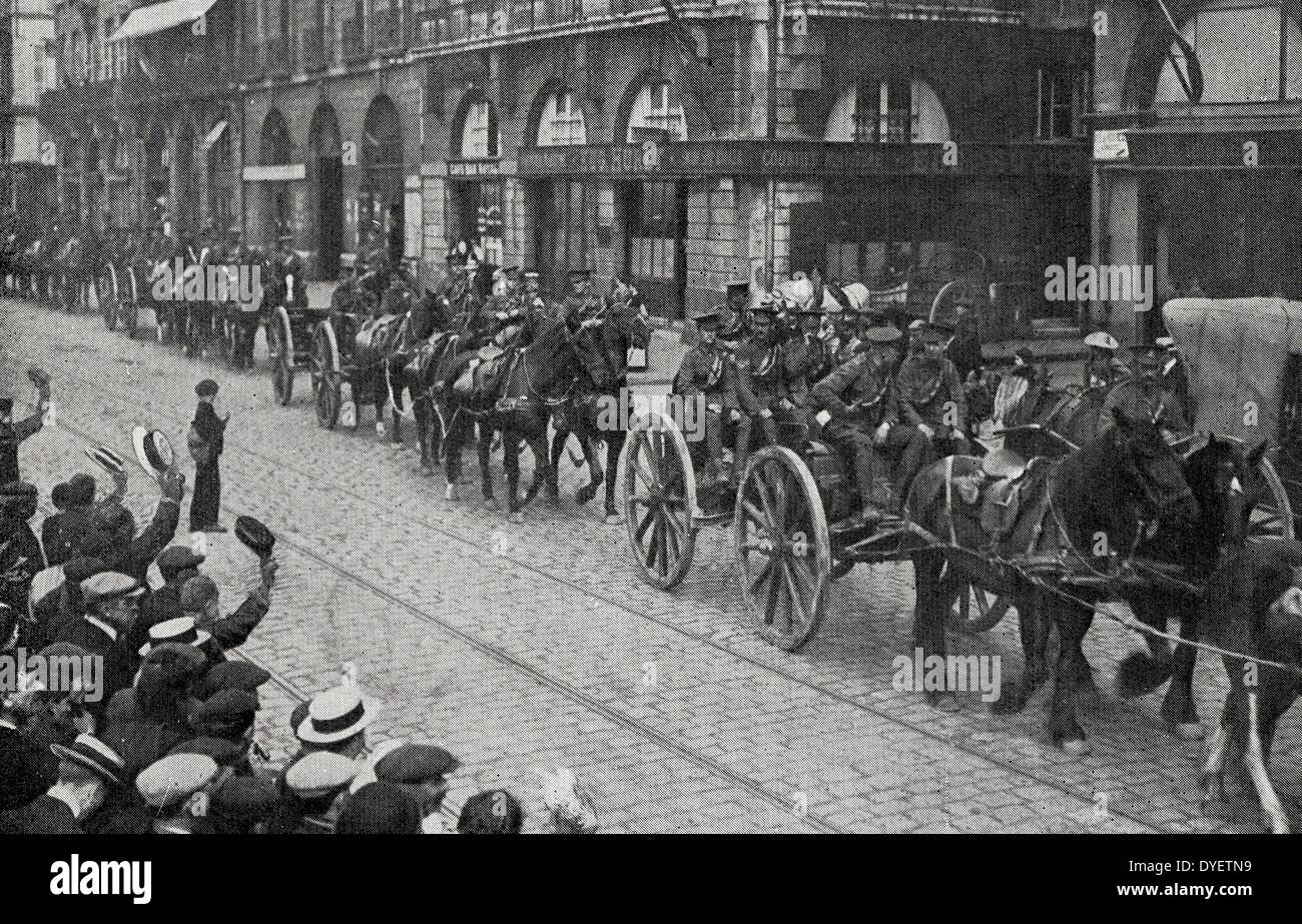 British artillery parade hi-res stock photography and images - Alamy