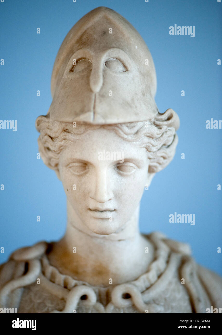 Goettingen, Germany. 16th Apr, 2014. The statue Athena 'Typus Woburn ...
