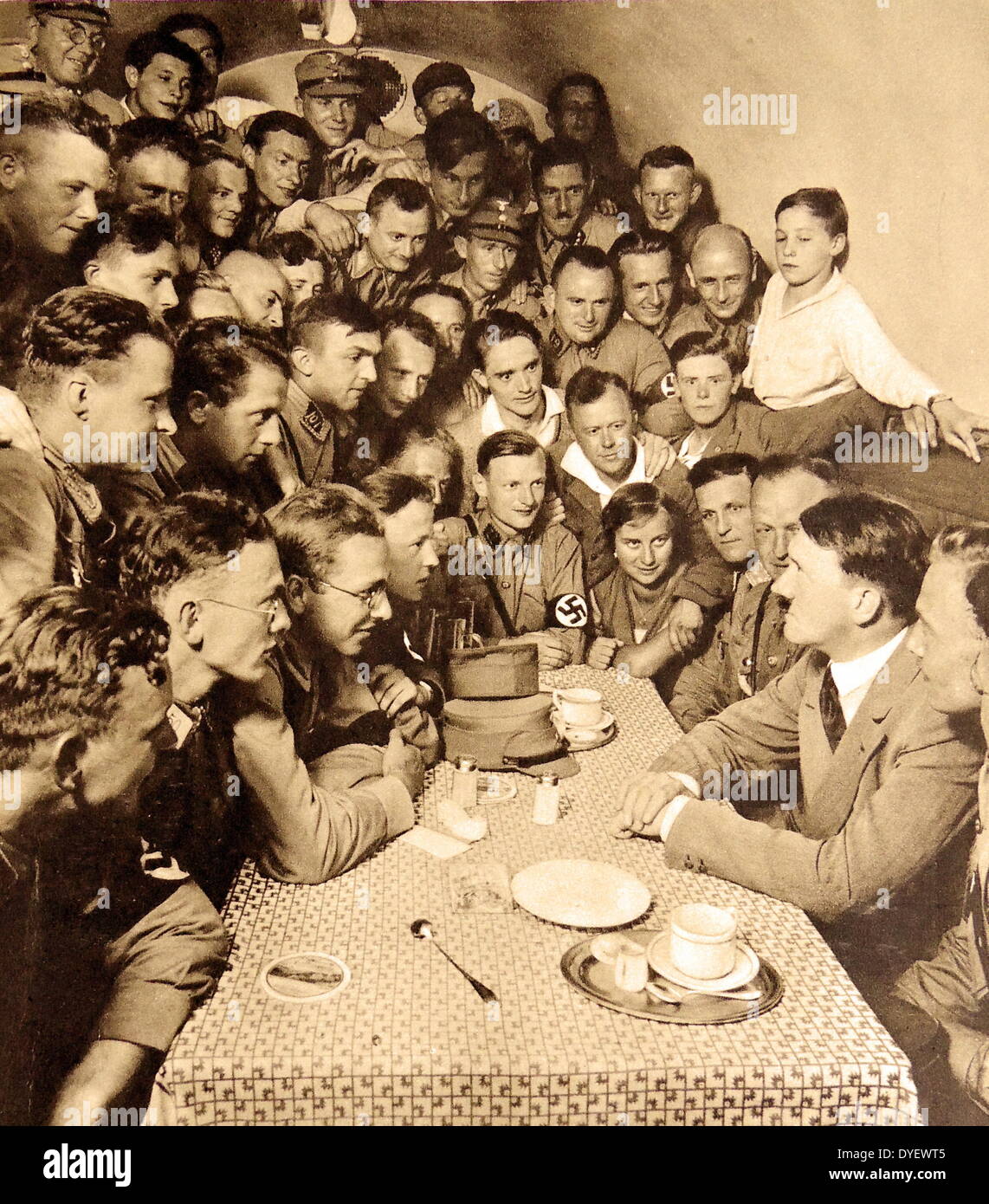 Hitler meets with Naziyouth members circa 1930 Stock Photo - Alamy