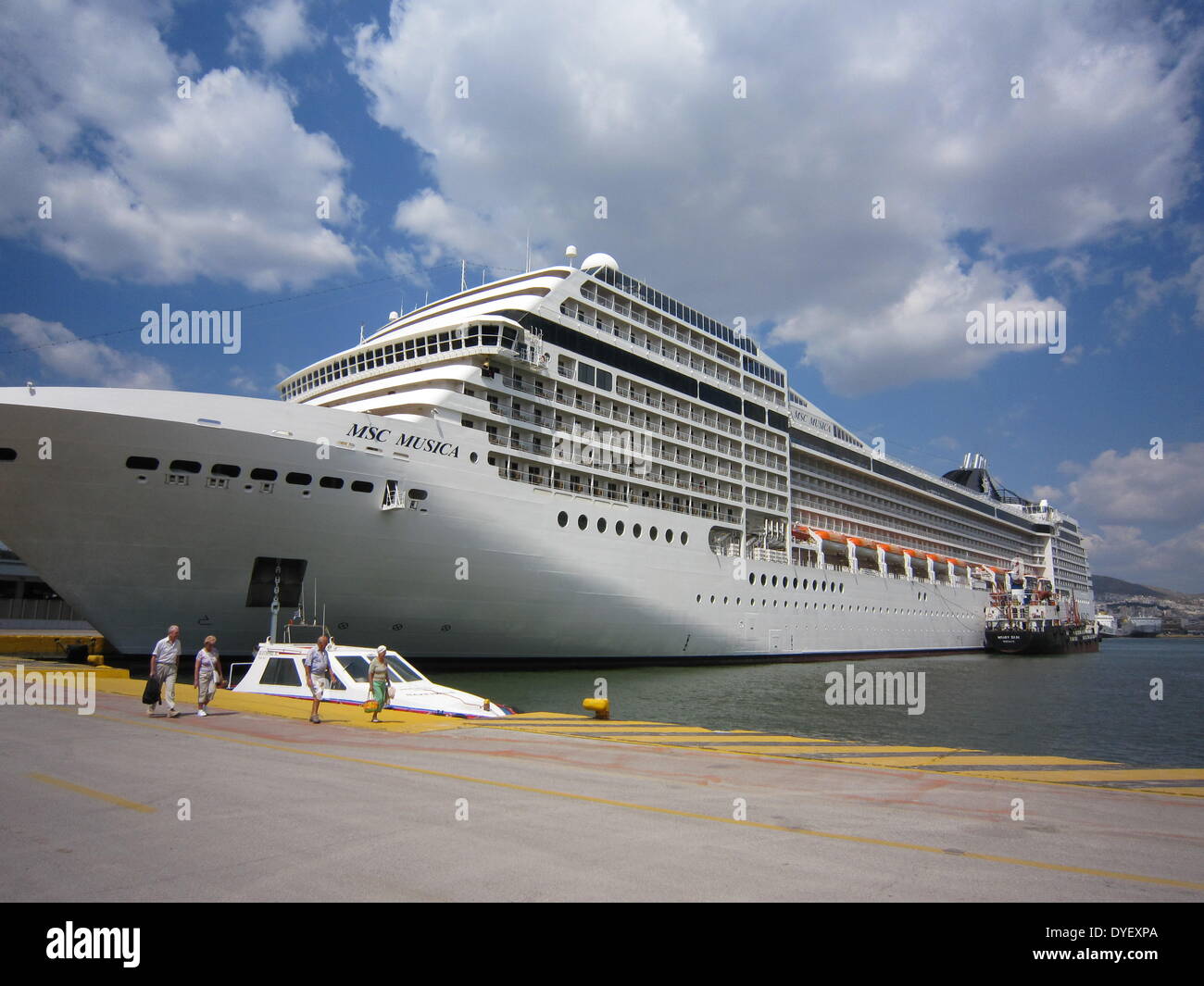 Msc cruise liner hi-res stock photography and images - Alamy