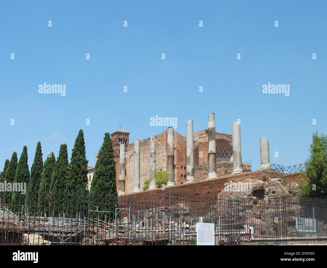 A rectangular plaza in the centre of rome hi-res stock photography and ...
