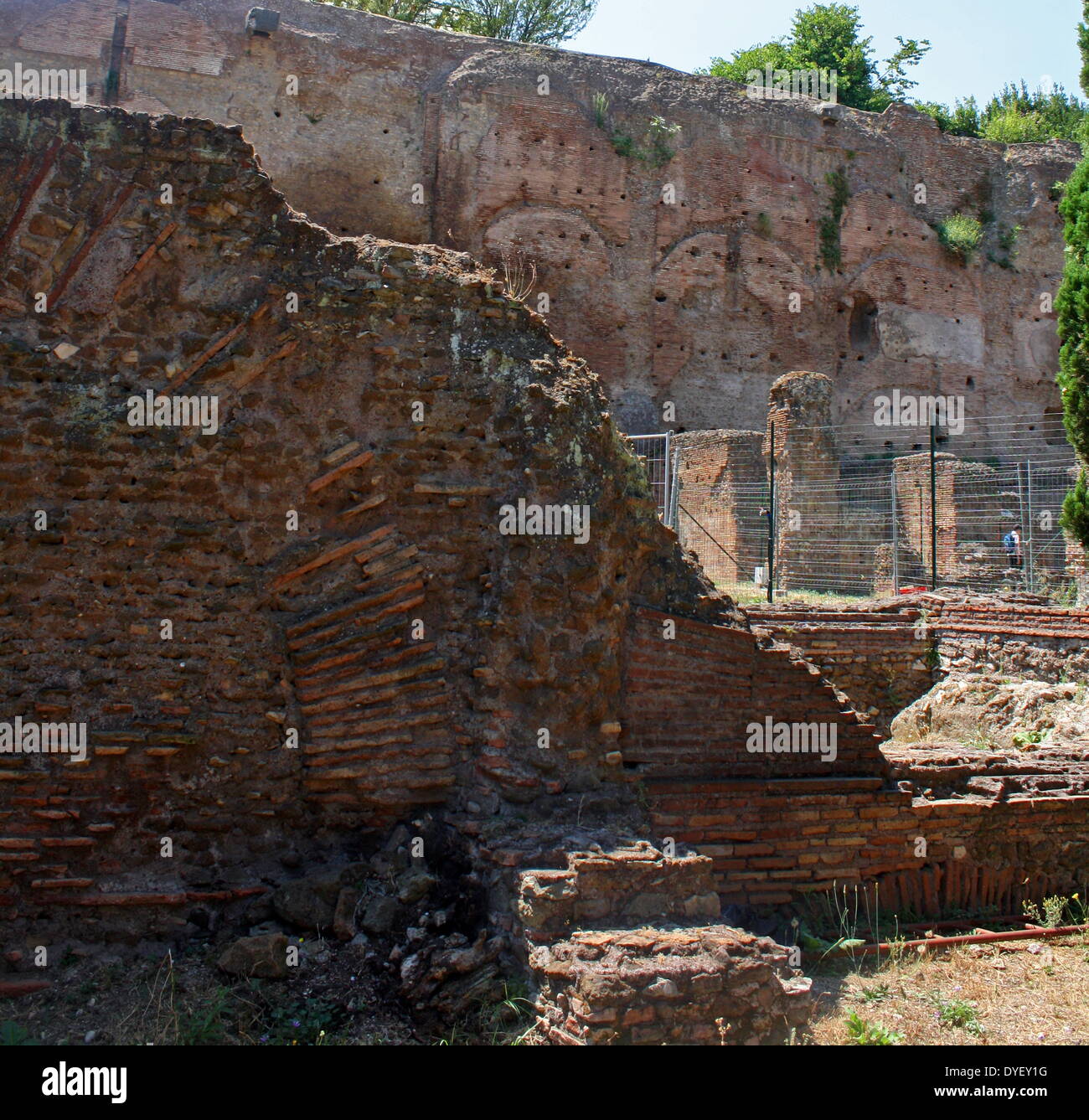 A rectangular plaza in the centre of rome hi-res stock photography and ...