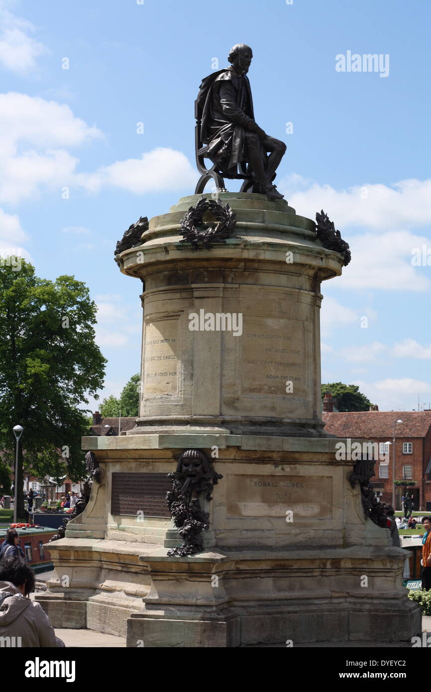 Statue commemorating shakespeare's work. This depicts William ...