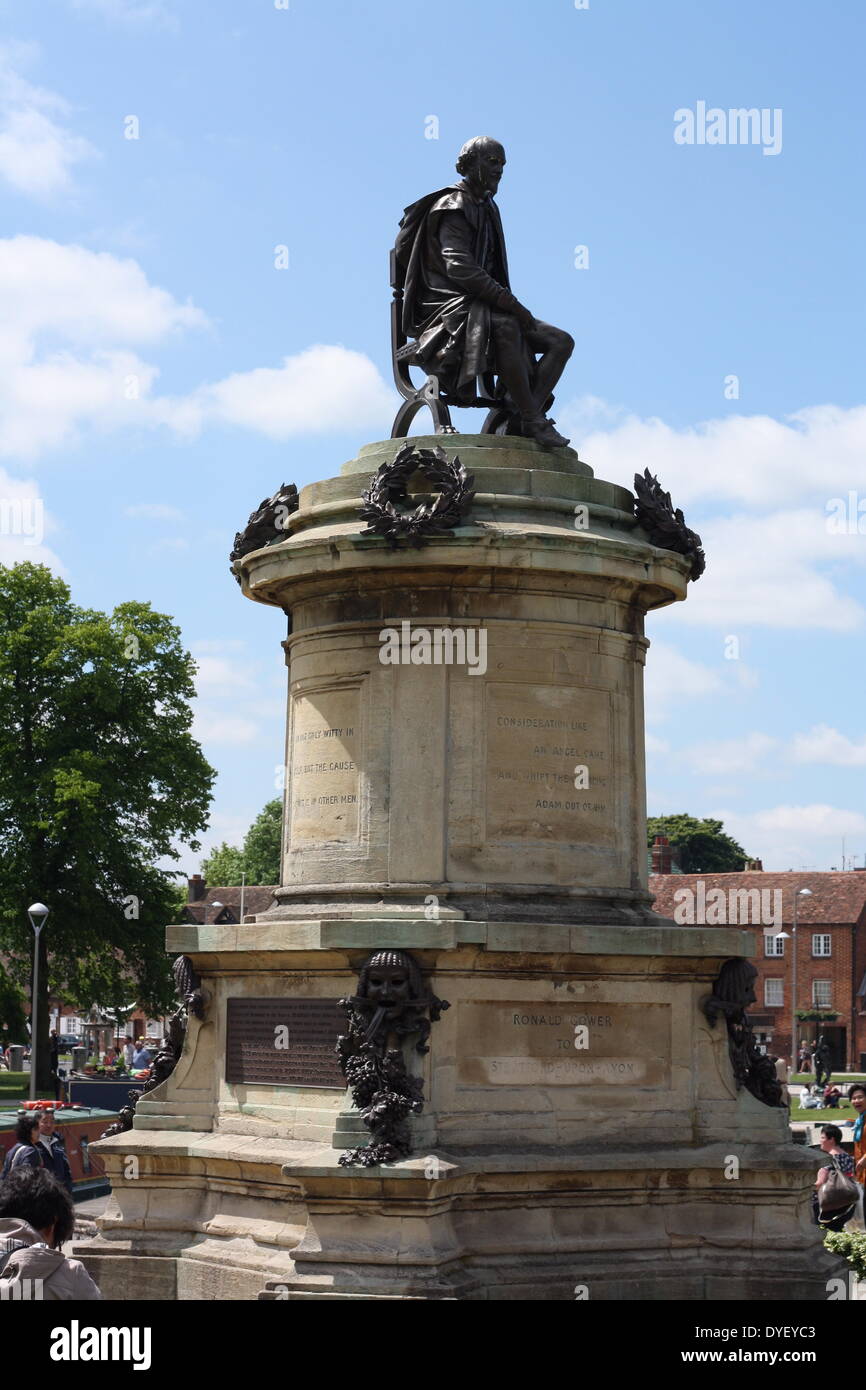 Statue commemorating shakespeare's work. This depicts William ...