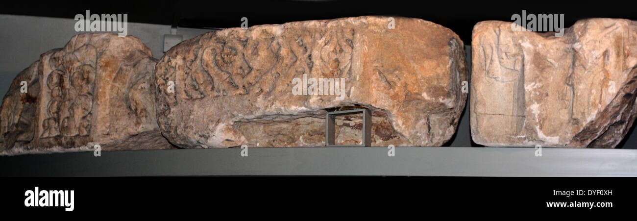 Roman rome bath baths stone arch combed structure architecture relief ...