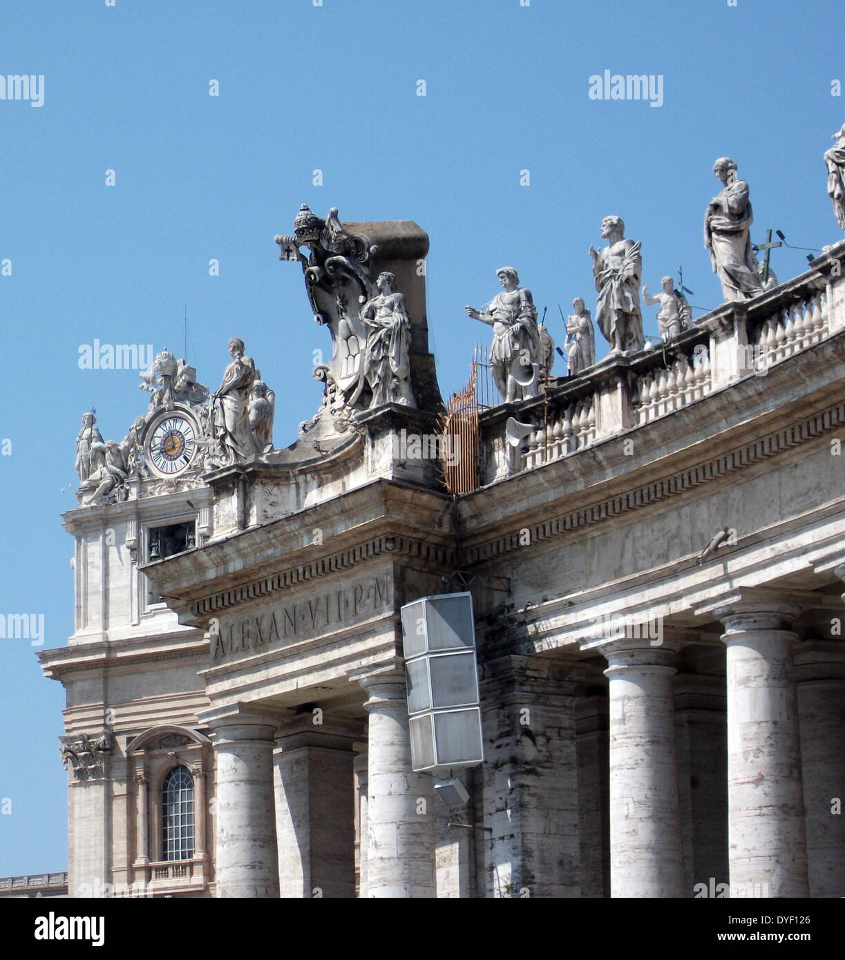 Sculptural detail from st peters basilica in the vatican city hi-res ...