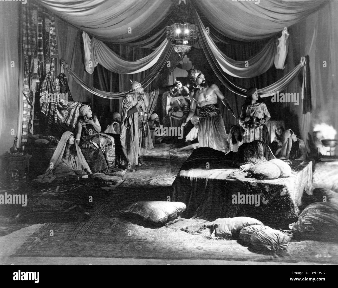 Film set production Black and White Stock Photos & Images - Alamy