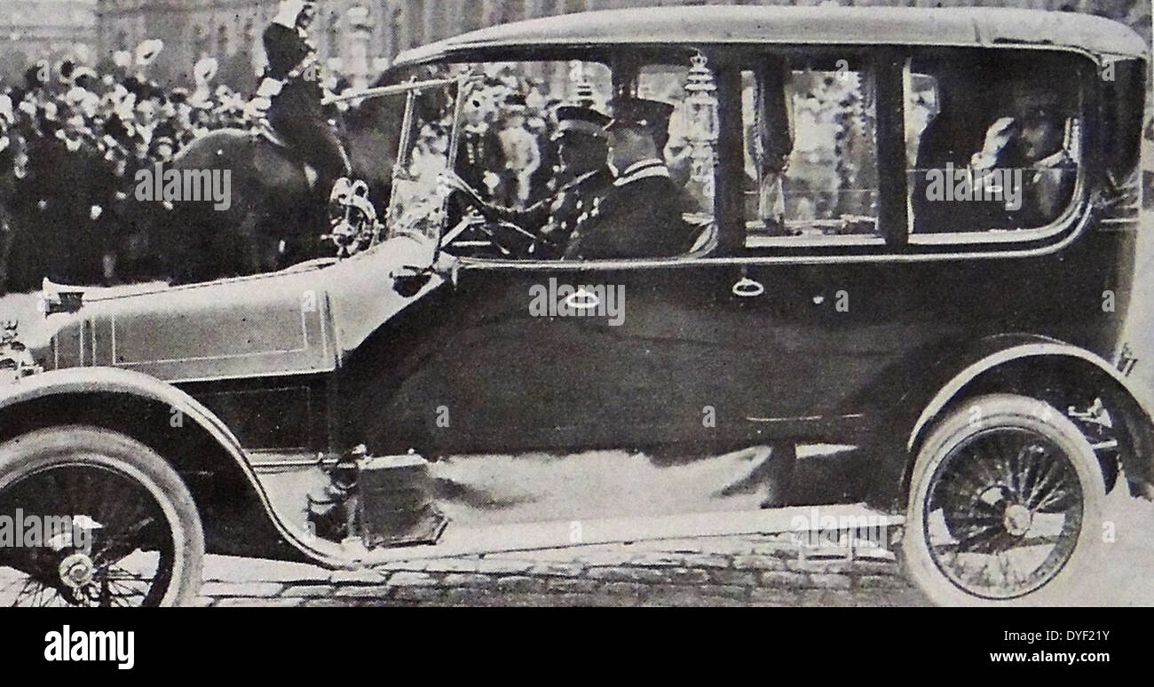 crowds line the streets for the funeral of Austrian archduke Franz ...