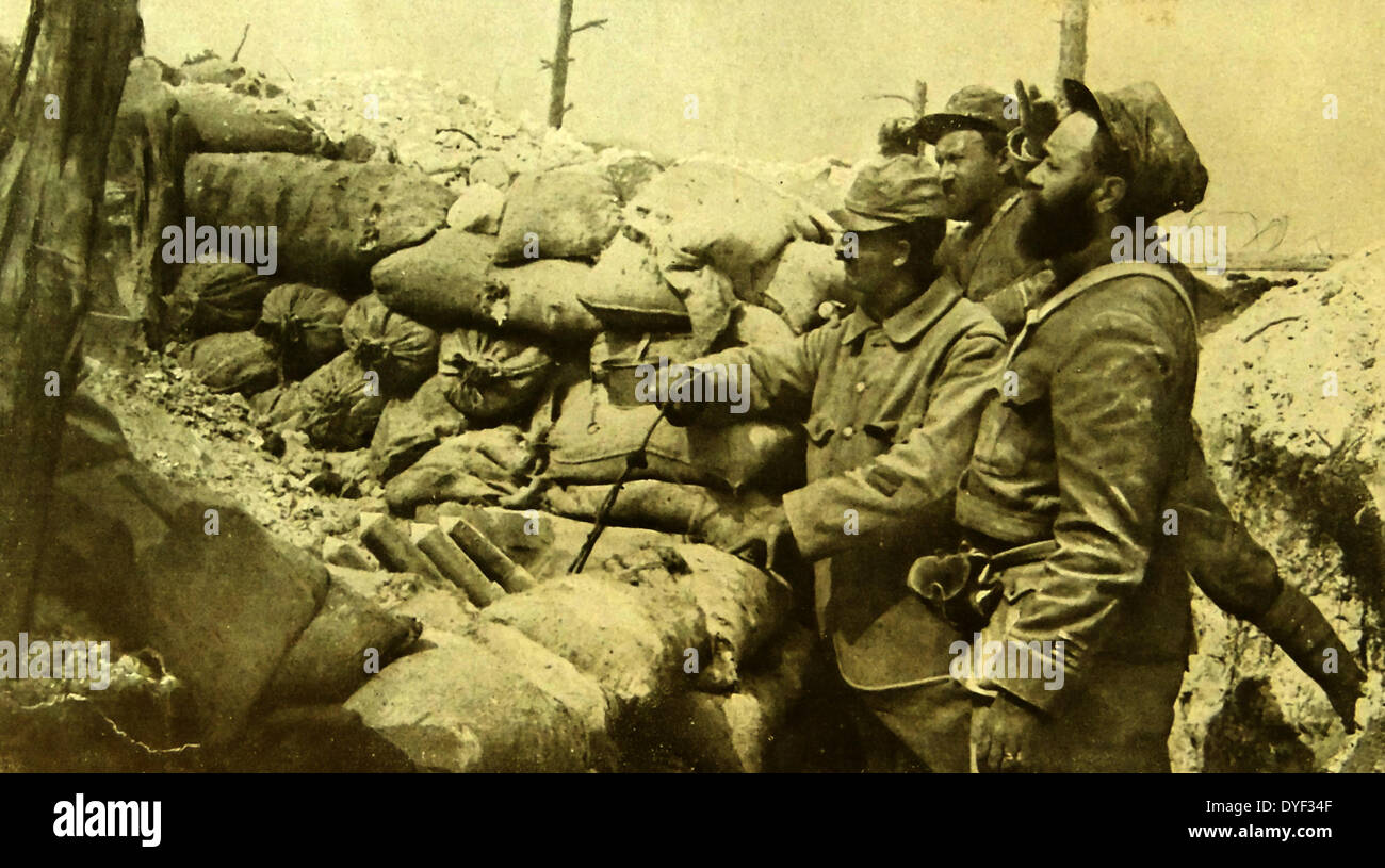 World War I, 1915. French artillery soldiers under the supervision of ...