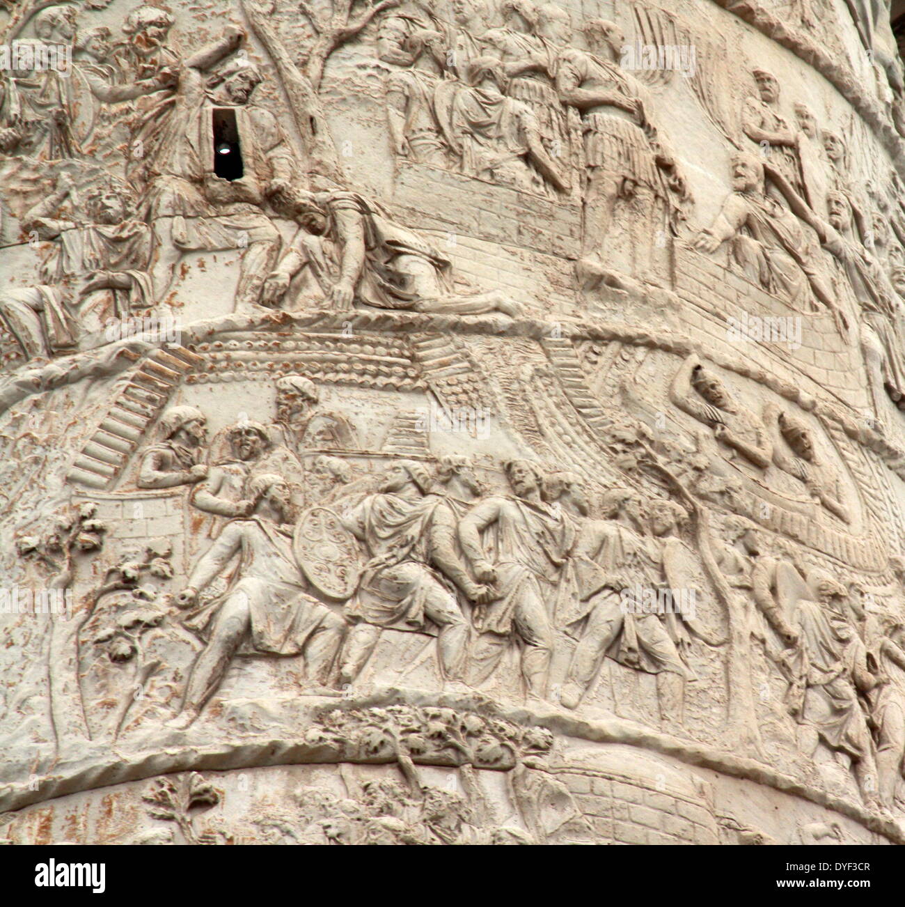 Trajan column relief emperor roman war battle soldiers dacian wars hi ...