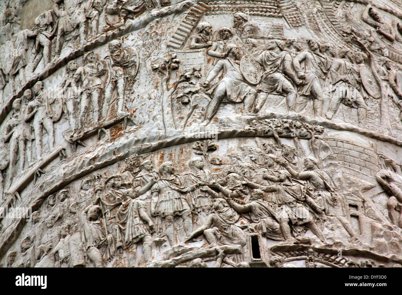 Trajan column relief emperor roman war battle soldiers dacian wars hi ...