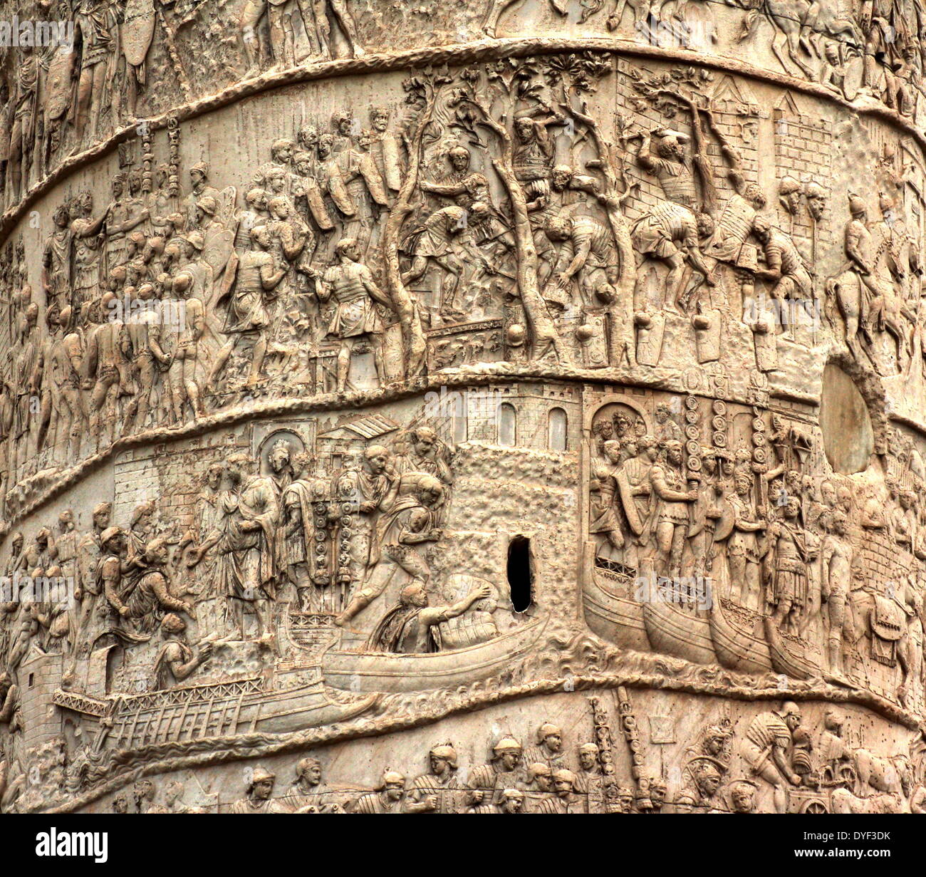 Trajan column relief emperor roman war battle soldiers dacian wars hi ...
