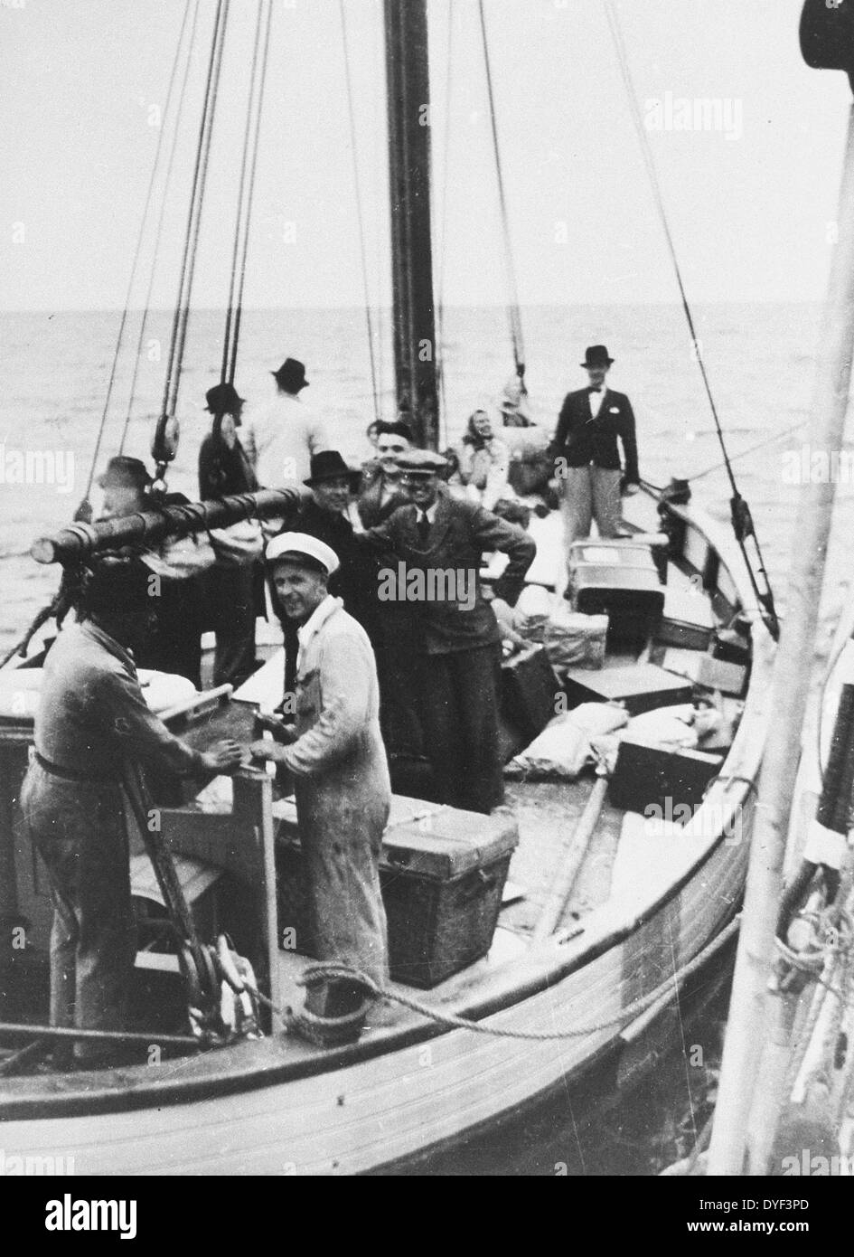 Wwii persecution Black and White Stock Photos & Images - Alamy