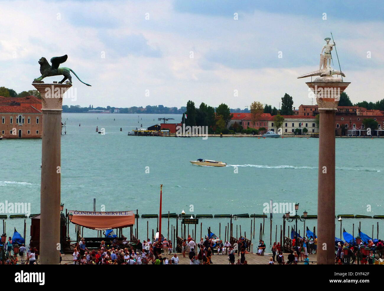 St Theodore and the Winged Lion of Venice on Columns in Piazza San ...