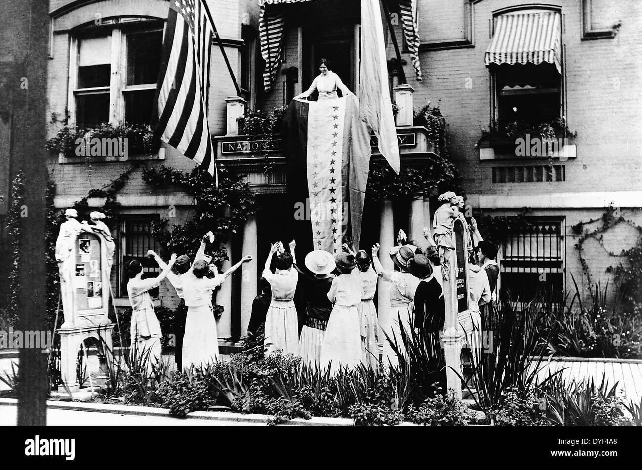 Alice Paul 1920. Celebrating the passage of the 19th Amendment to the U ...