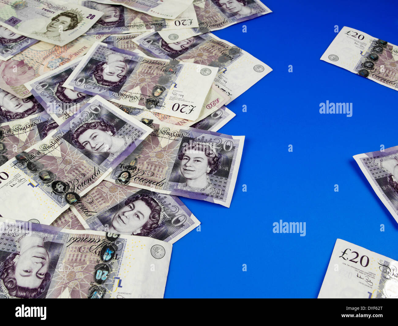 Crunched up twenty pound note hi-res stock photography and images - Alamy