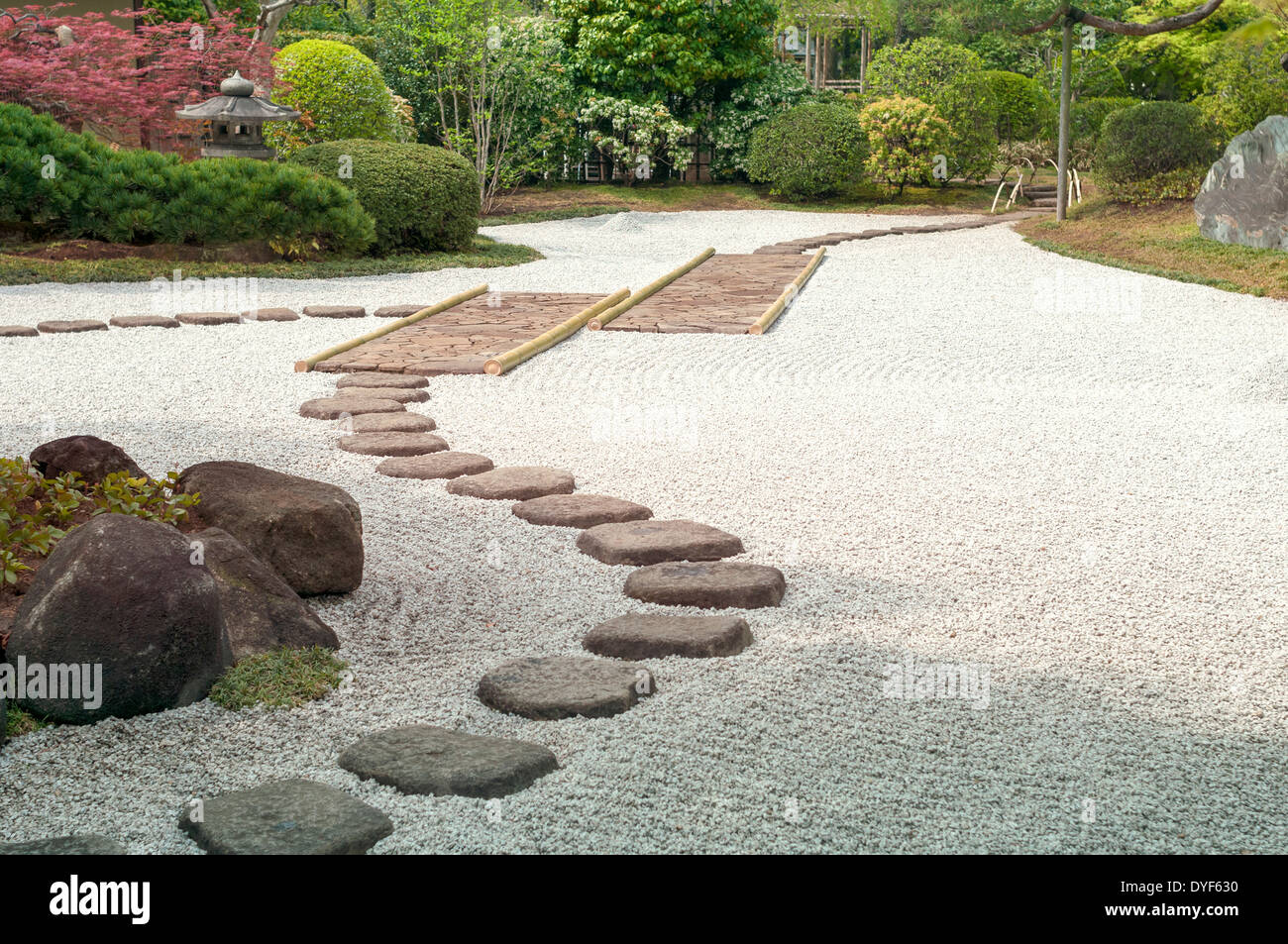 Japanese pathway hi-res stock photography and images - Alamy