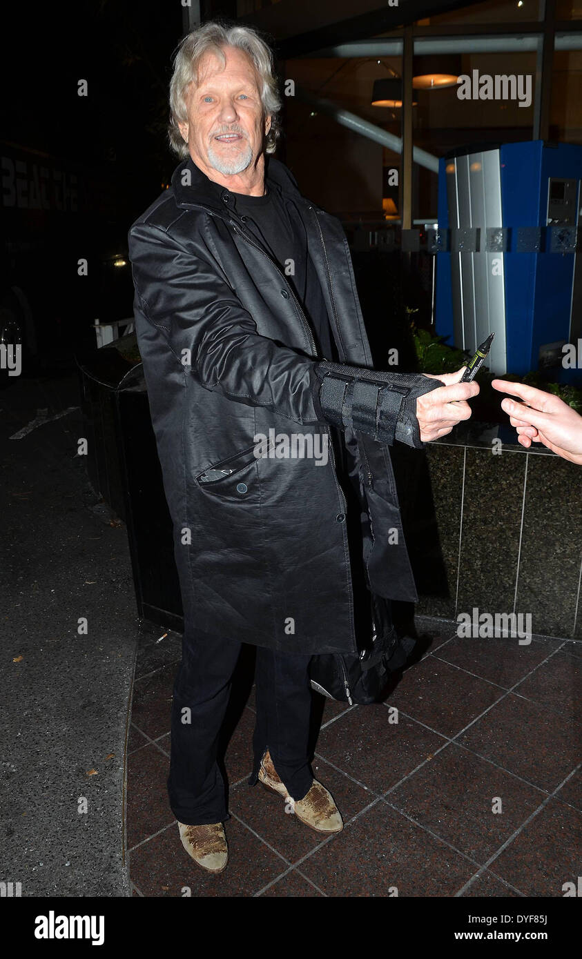Kris Kristofferson signs autographs outside the Olympia Theatre in ...