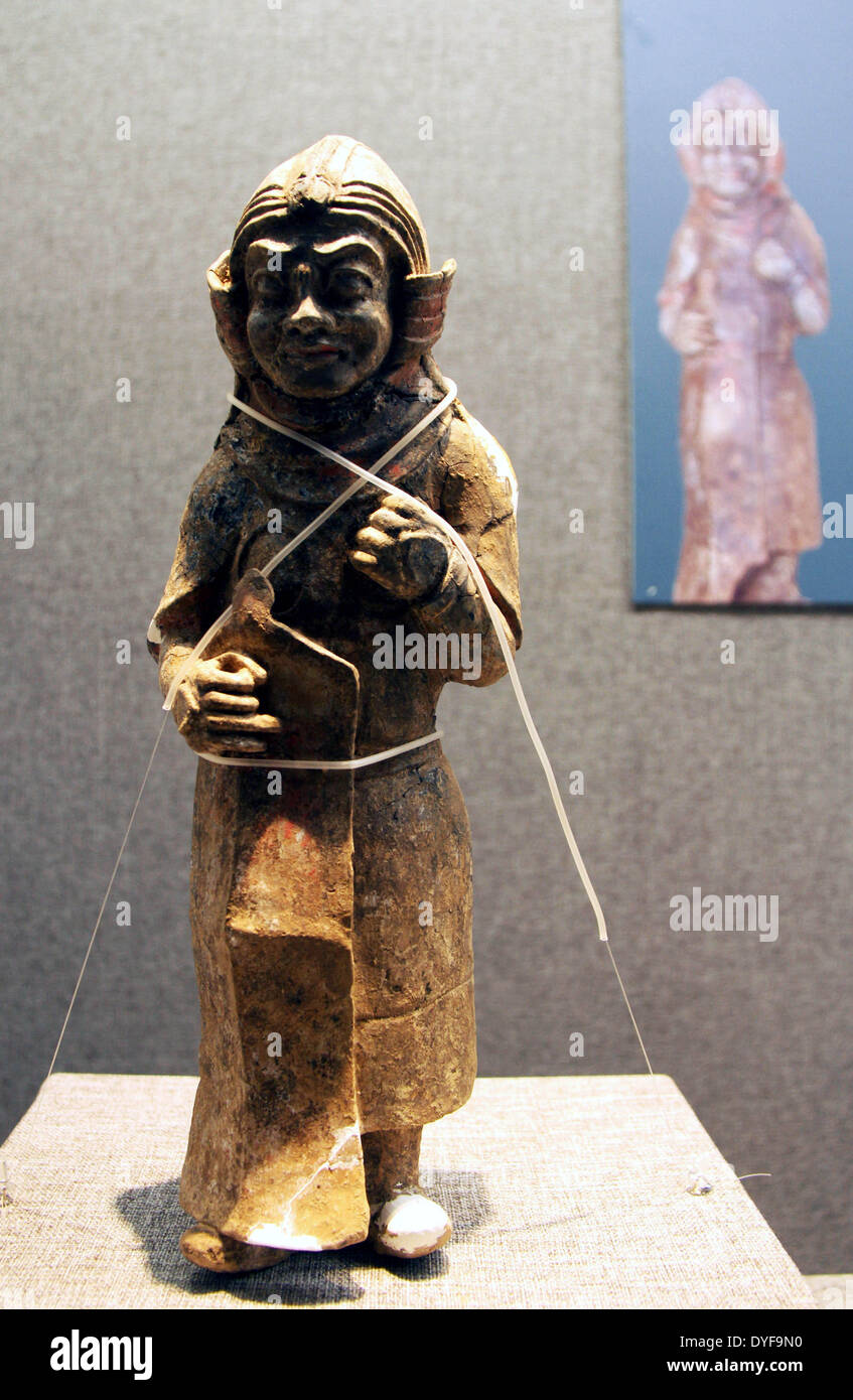 Emperor yang of sui hi-res stock photography and images - Alamy