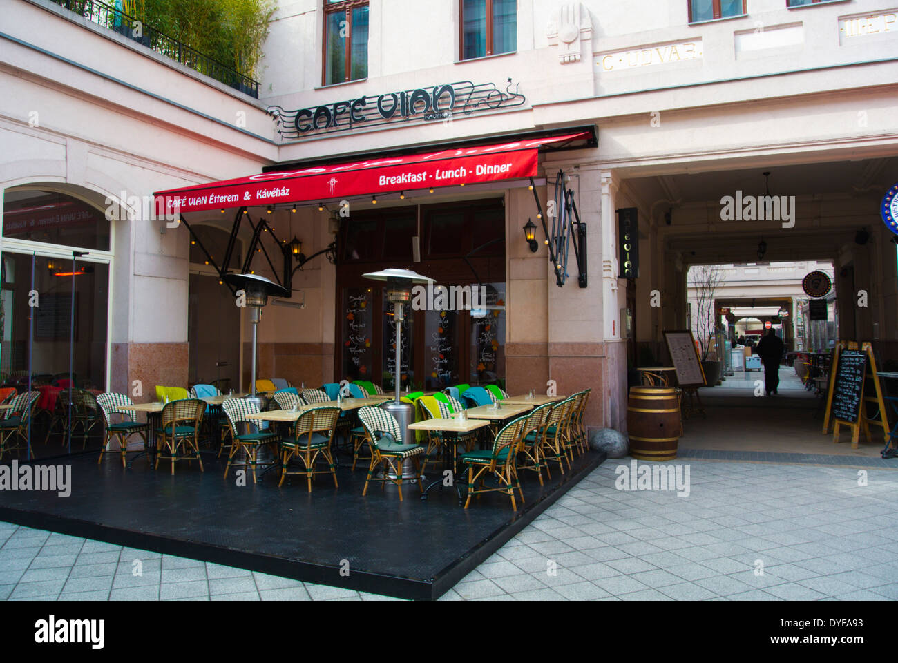 Budapest court hi-res stock photography and images - Alamy