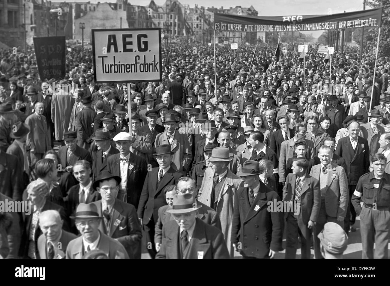 Soviet workers' council hi-res stock photography and images - Alamy