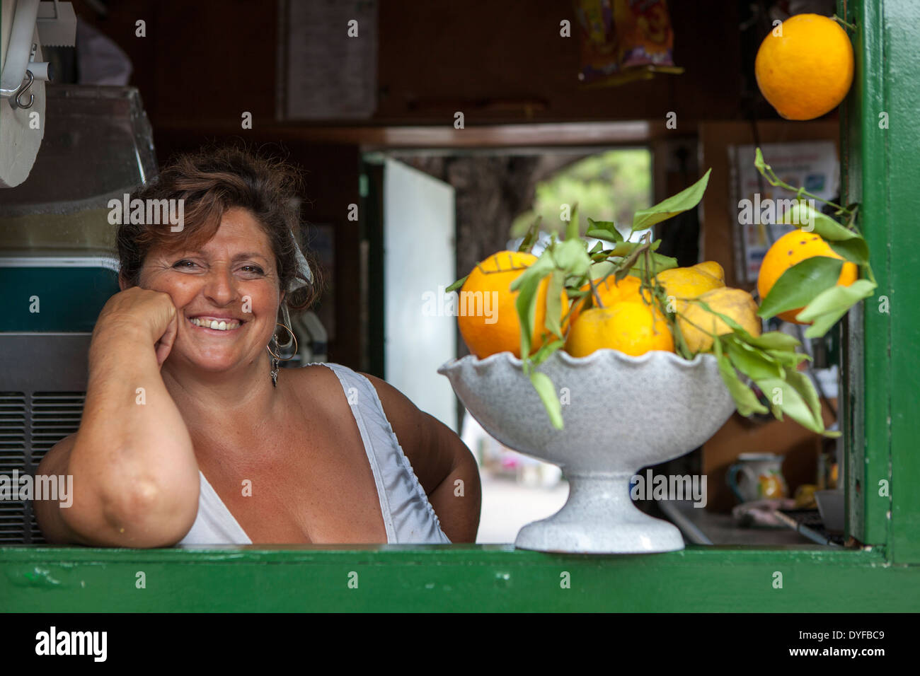 Italian woman portrait hi-res stock photography and images - Alamy