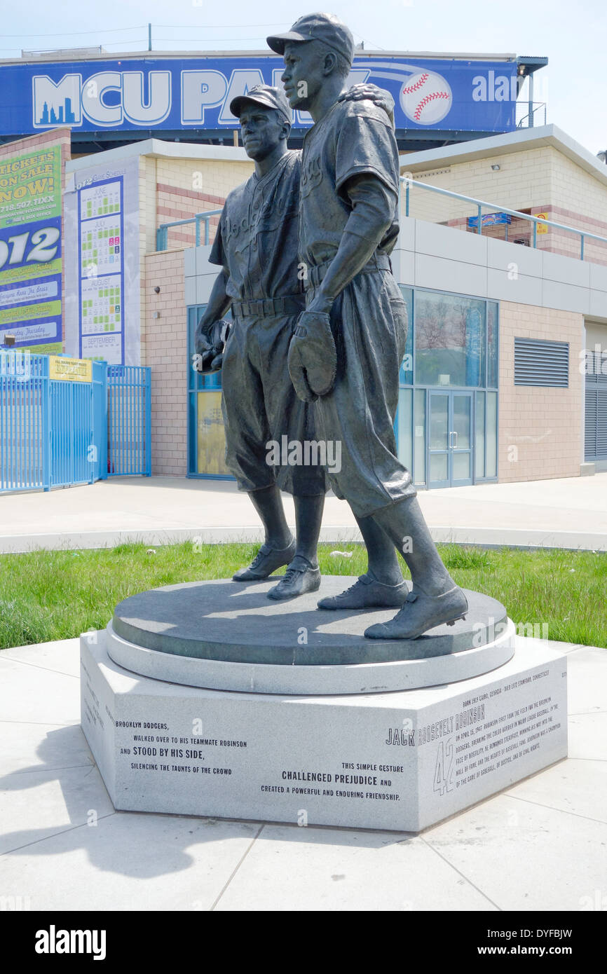 Jackie Robinson And Pee Wee Reese Statue