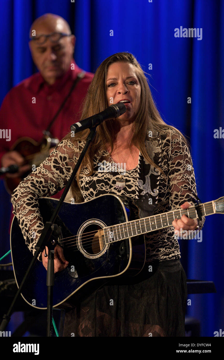 Carlene carter hi-res stock photography and images - Alamy