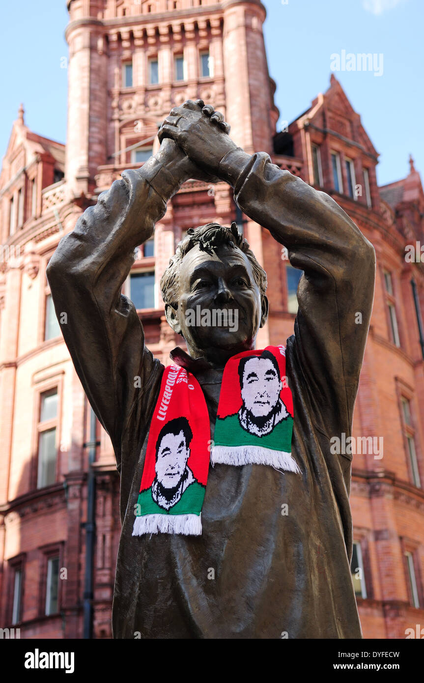 Brian Clough Statue ,Nottingham City Center Stock Photo - Alamy