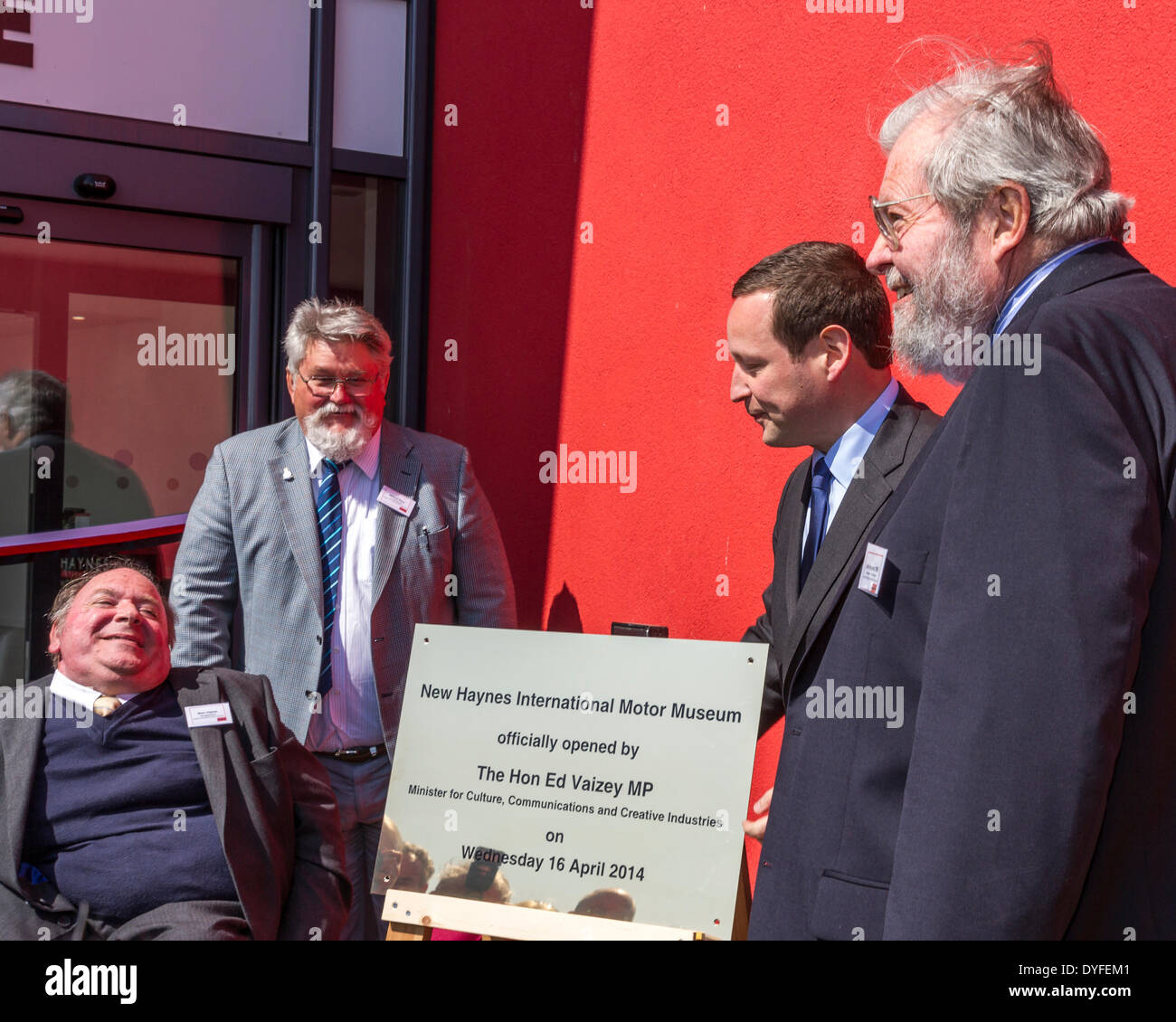 Managing director plaque hi-res stock photography and images - Alamy