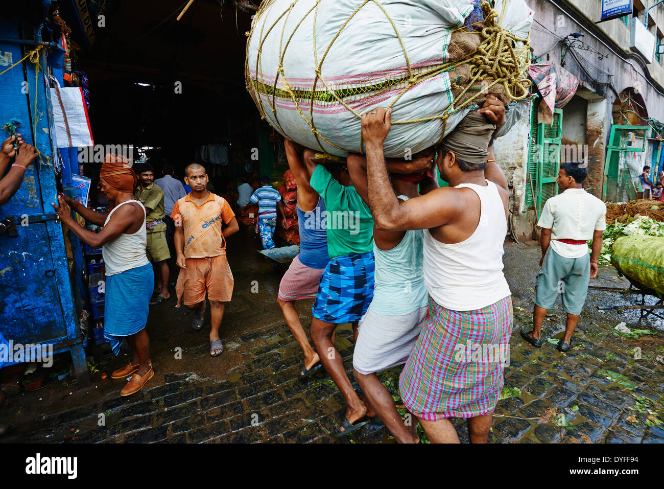 India, West Bengal, Kolkata, Calcutta, street life Stock Photo - Alamy