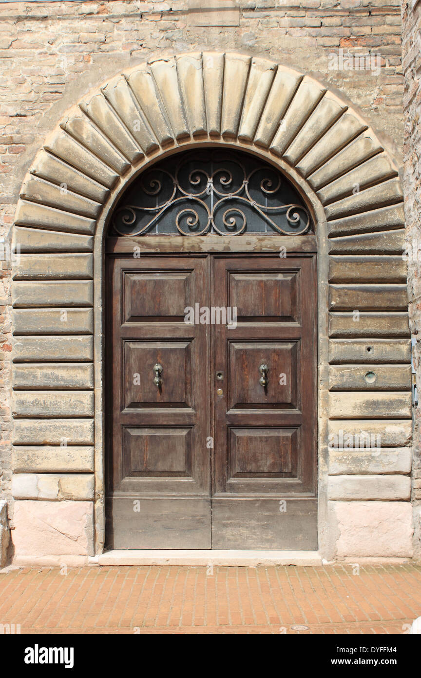 Wooden medieval style front door hi-res stock photography and images ...