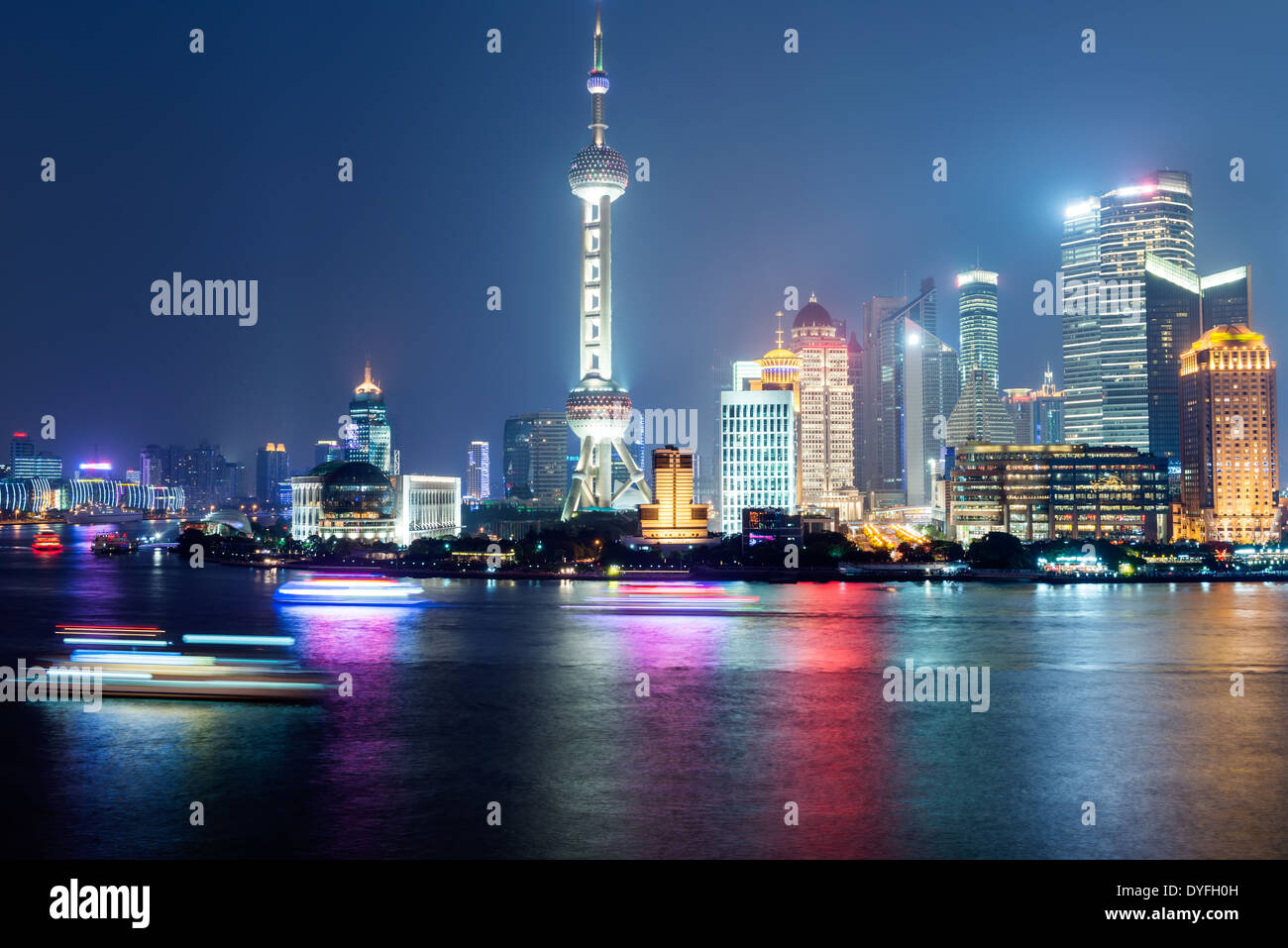 Traffic waterfront dusk view shanghai hi-res stock photography and ...