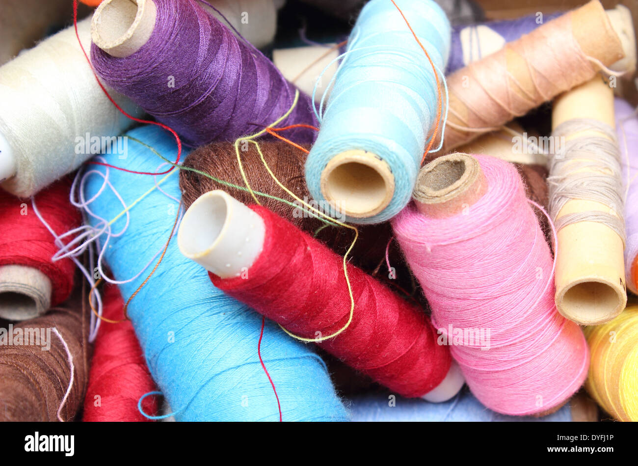 Tangled objects hi-res stock photography and images - Alamy