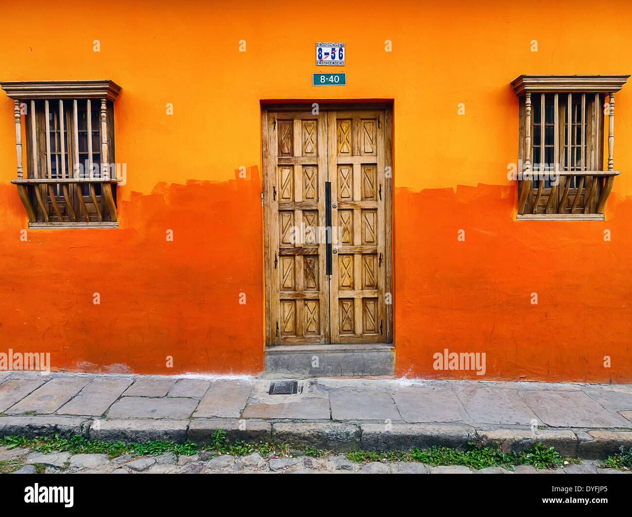 Orange house facade hi-res stock photography and images - Alamy