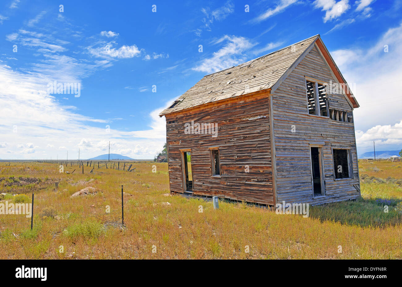 Farmland in America with Old Barn Stock Photo - Alamy