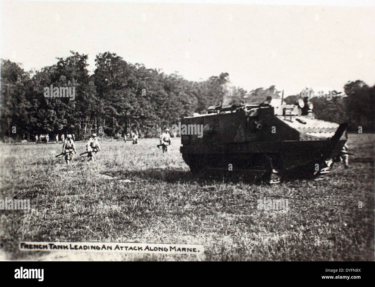 The Schneider CA1, a French tank from World War I, leads an attack ...