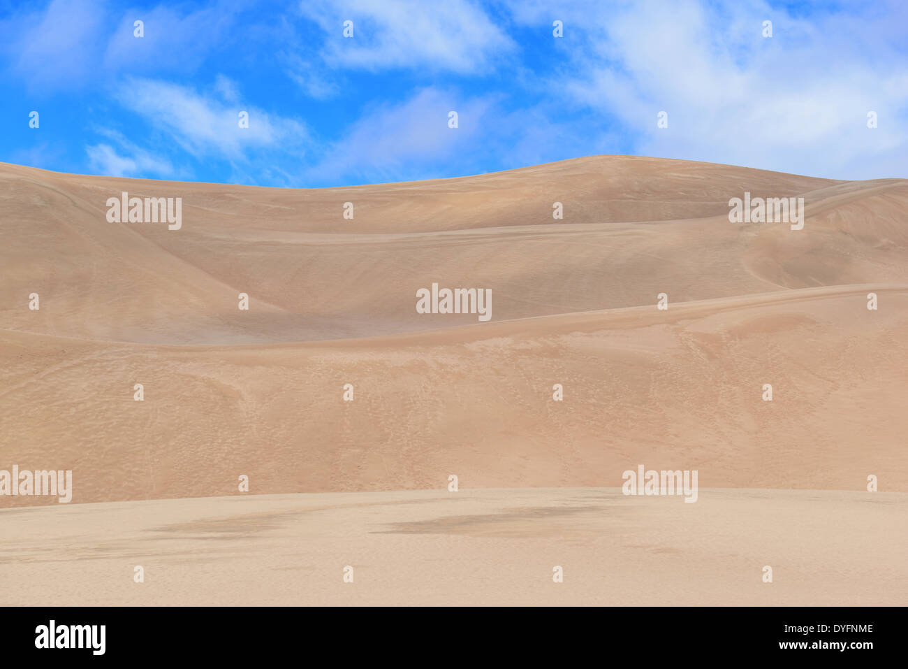 Great sand dunes colorado family hi-res stock photography and images ...