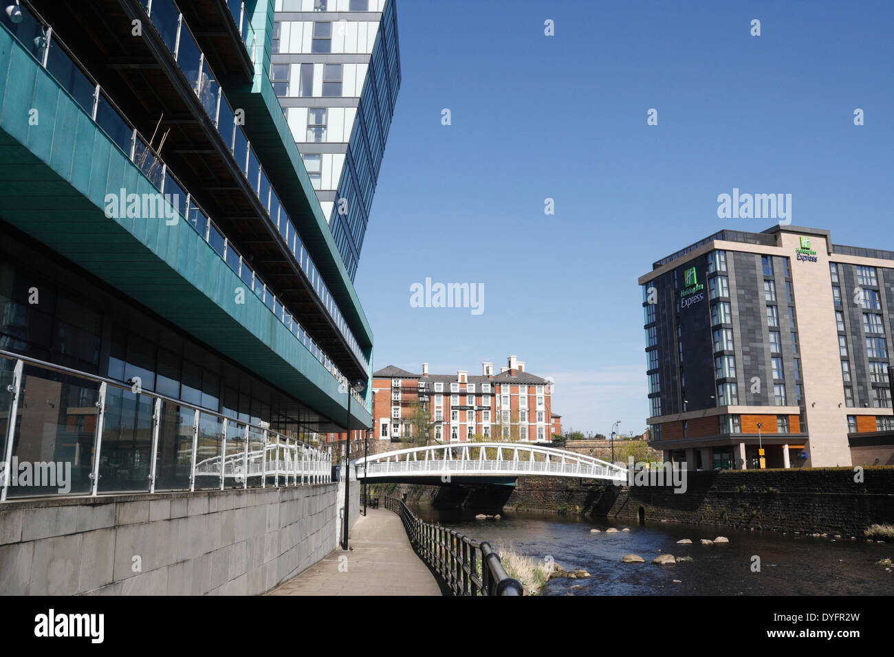 Riverside walk alongside river hi-res stock photography and images - Alamy