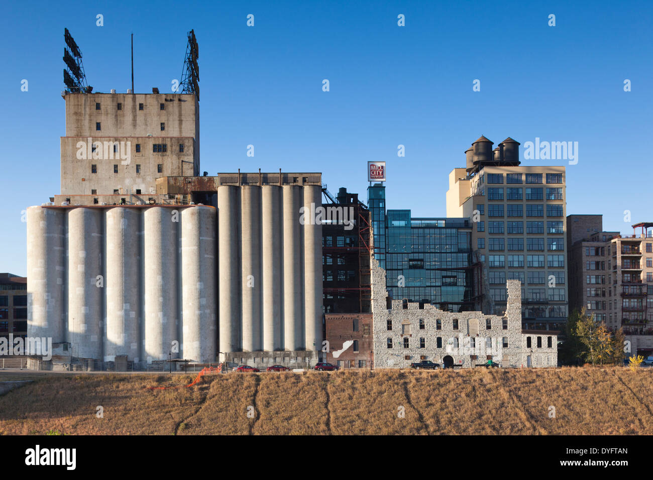 Mill city museum hi-res stock photography and images - Alamy